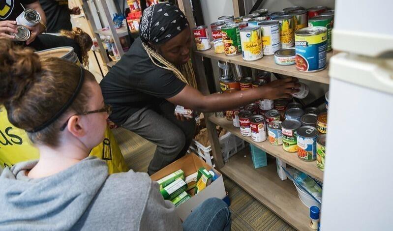 Acorns Food Pantry North Manchester Campus Giving Tuesday 2022 ...
