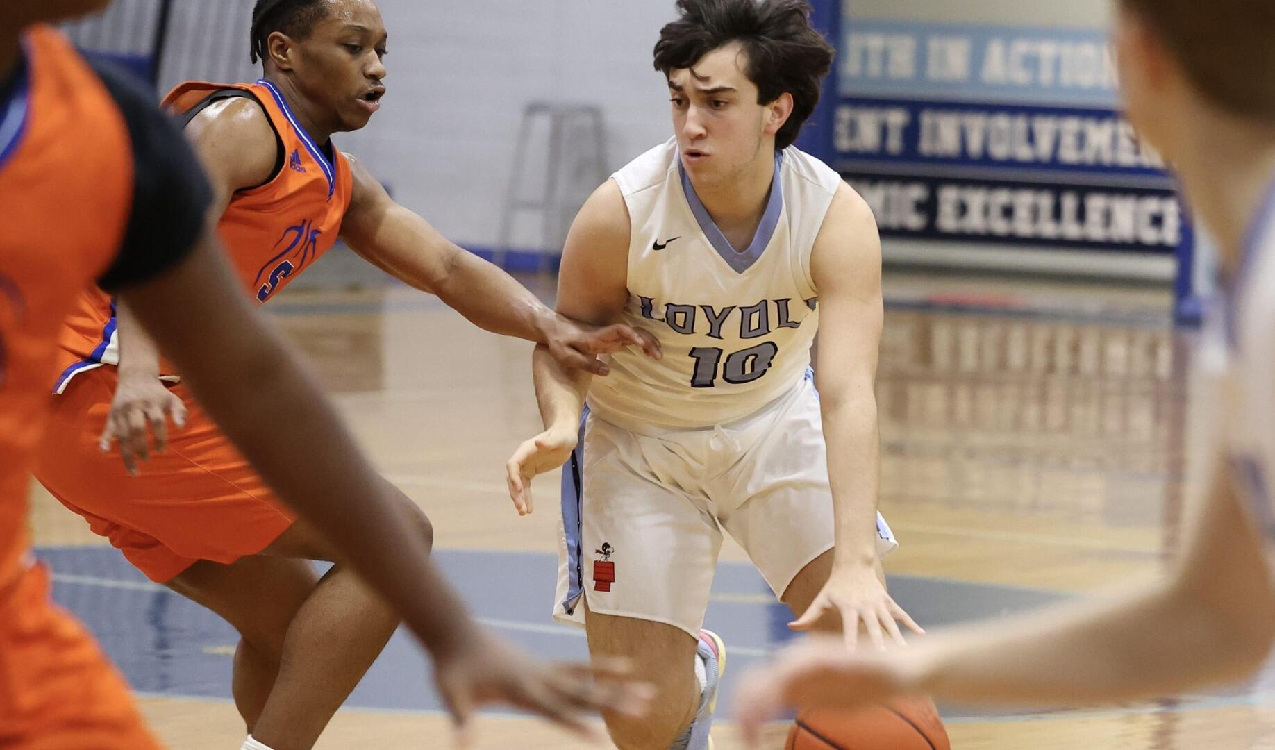 Boys Basketball - Loyola Prep Athletics
