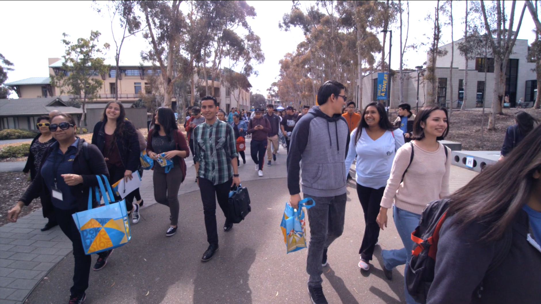 INFORM, ENGAGE, INSPIRE! Comienza con un sueño 2026 - UC San Diego ...